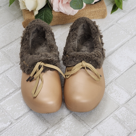 CROCS | Shoes | Crocs Womens Tan And Brown Shoes | Poshmark